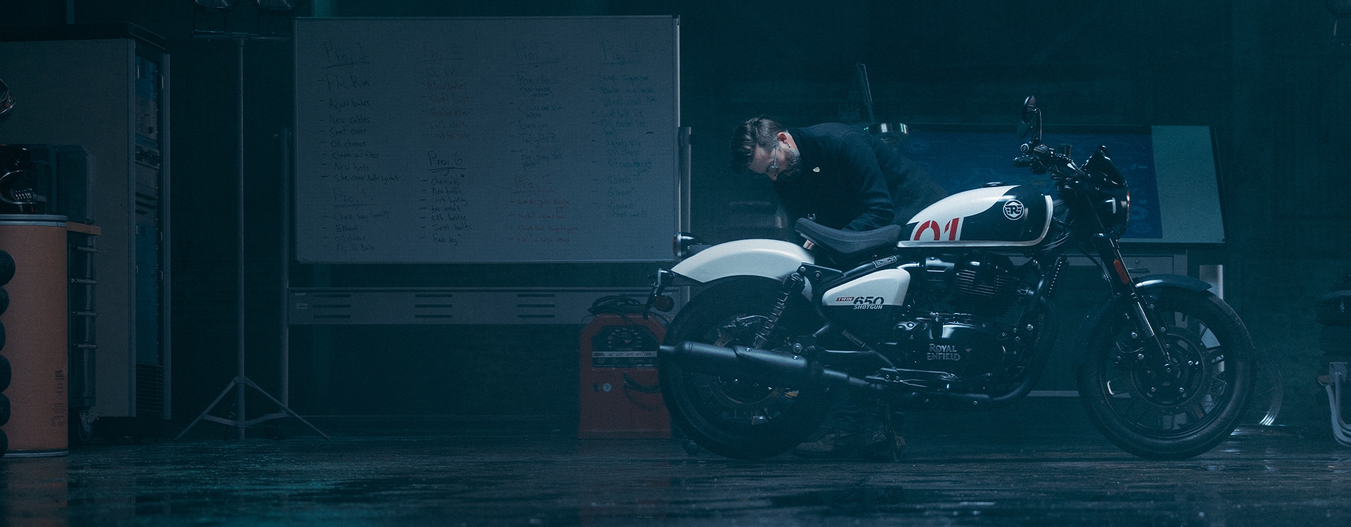 Shotgun 650 Motorcycle Digital Quick Start Guide | Royal Enfield India