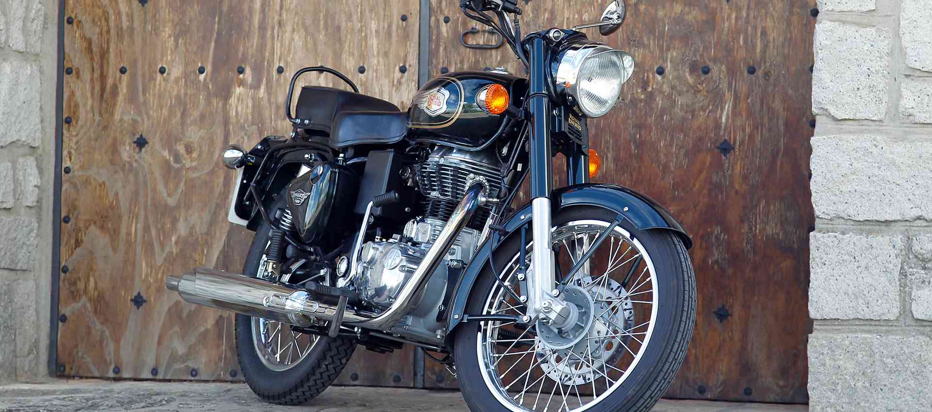 Bullet 500 - Colours, Specifications, Reviews, Gallery| Royal Enfield