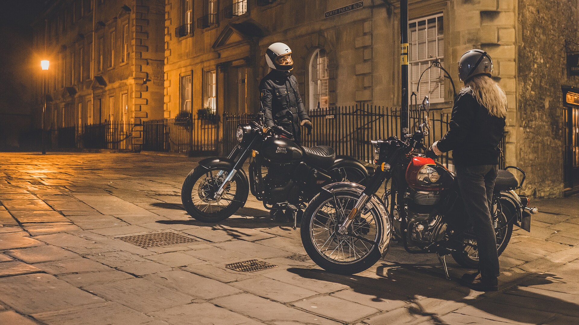 All New Classic 350 Motorcycle Price, Images and Specs | Royal Enfield