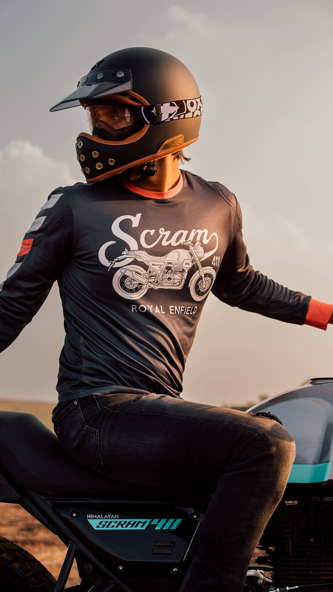 Scram 411: 日本での価格、走行距離、色 | Royal Enfield 日本