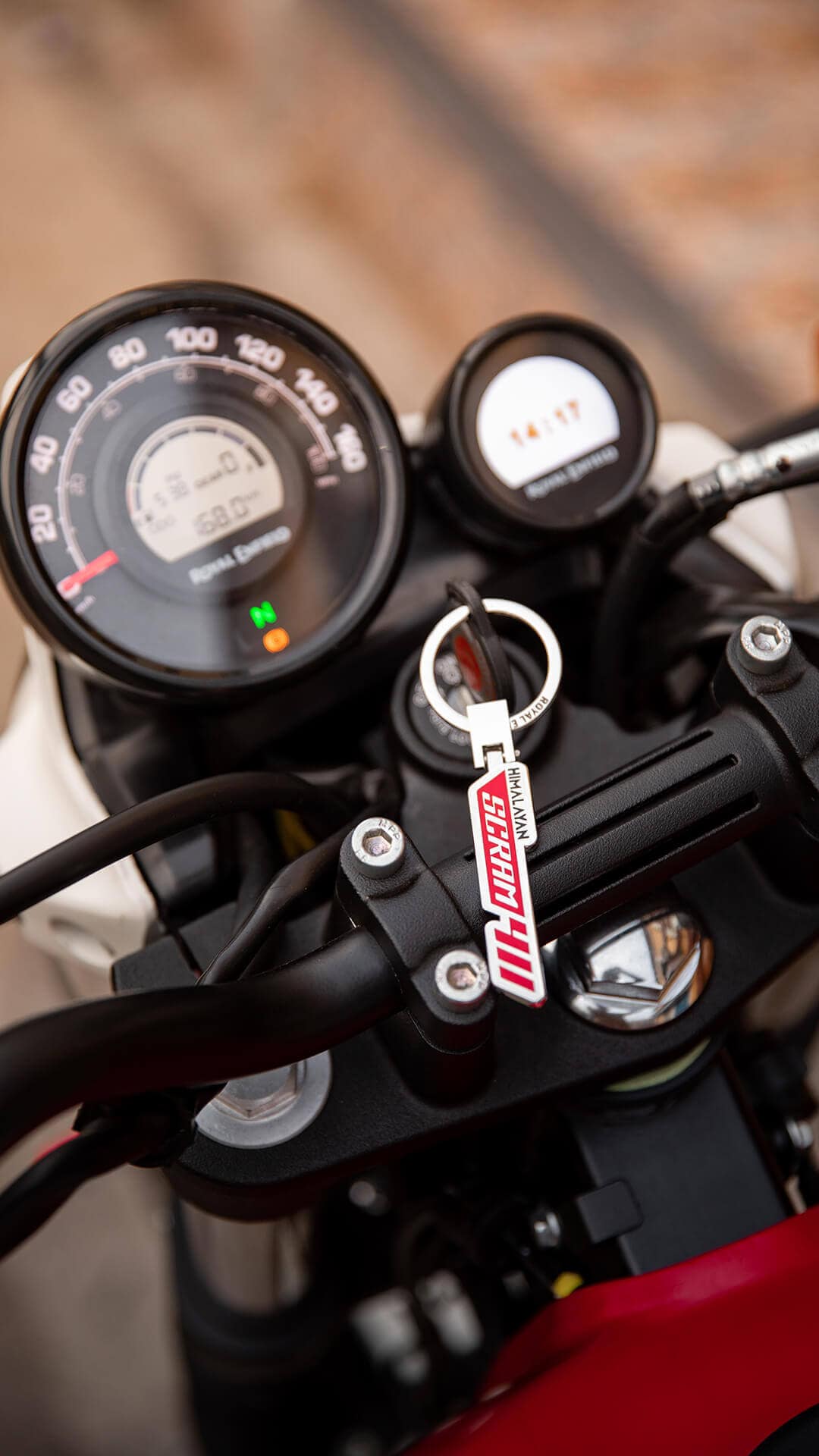 Scram 411: 日本での価格、走行距離、色 | Royal Enfield 日本