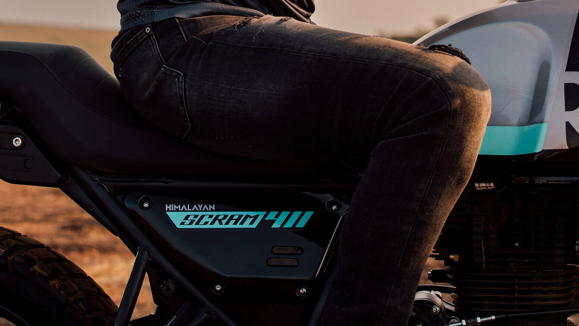 Scram 411: 日本での価格、走行距離、色 | Royal Enfield 日本
