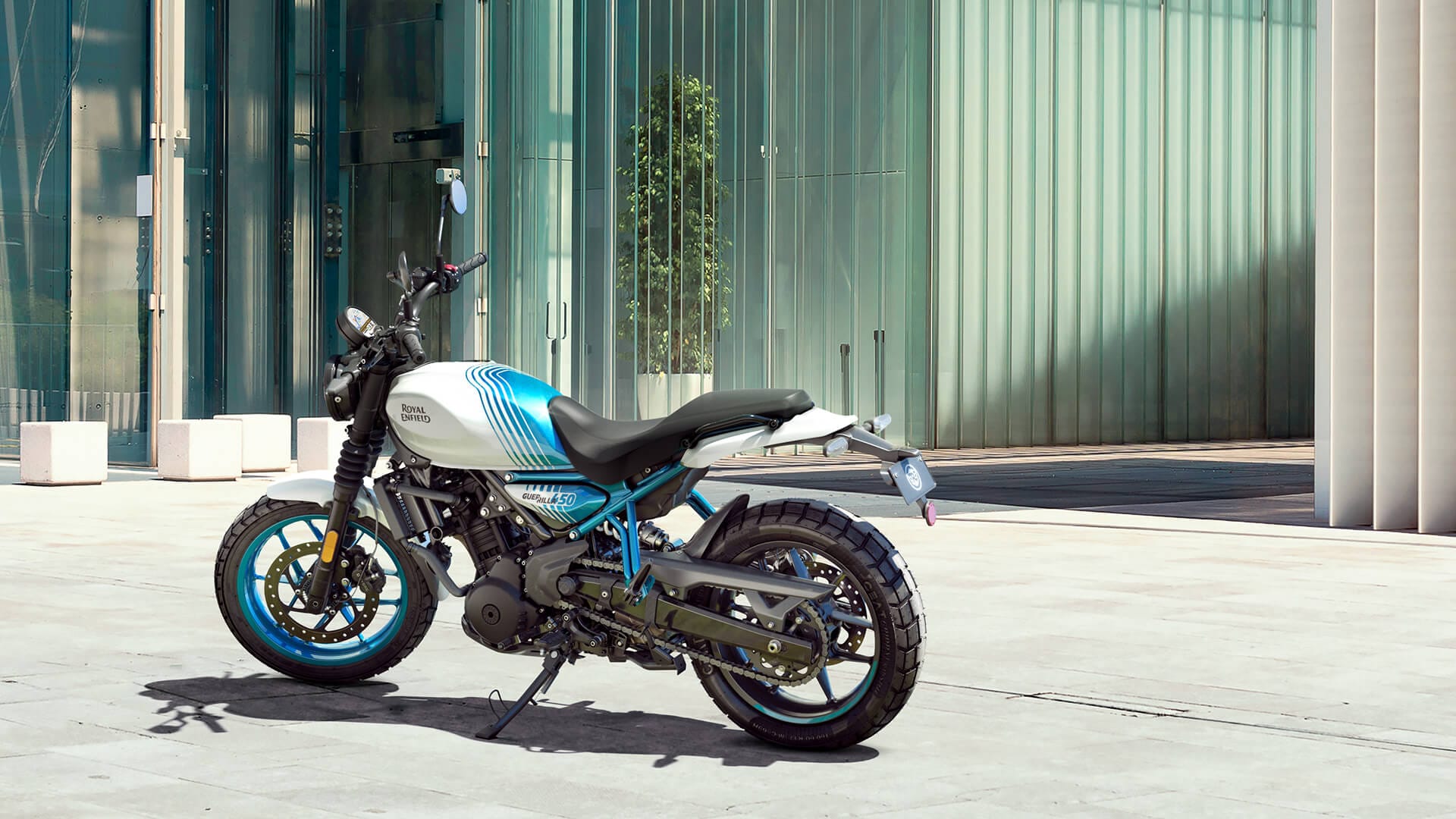 Royal Enfield Guerrilla 450 Price & Colours | Best Roadster Bike India