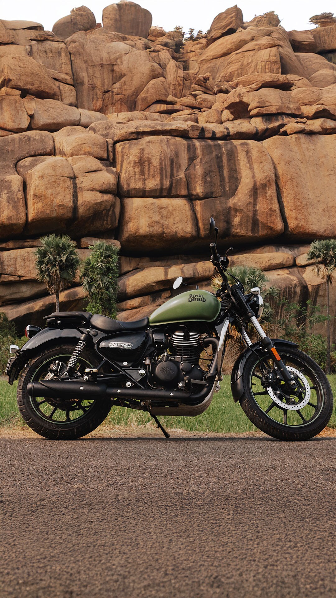Meteor 350 Price, Mileage, Weight & Colours | Royal Enfield
