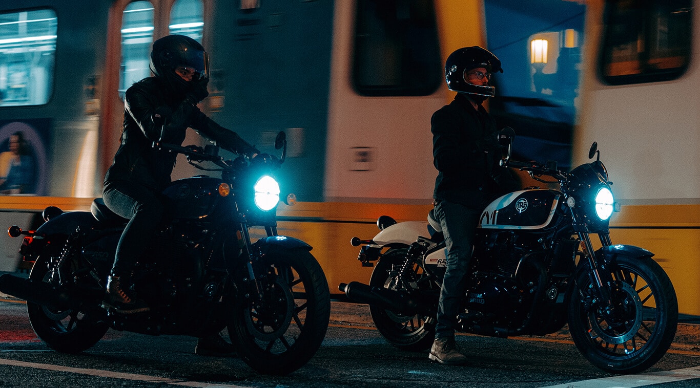 Shotgun 650 Motorcycle Price, Mileage & Colors in USA | Royal Enfield