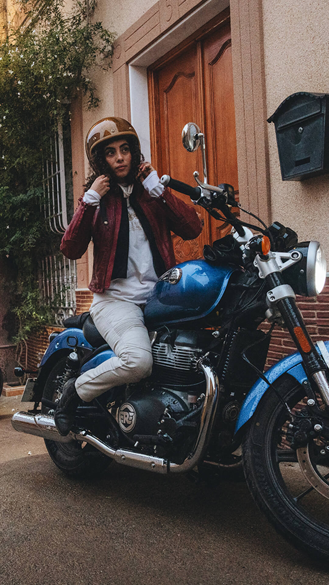 Super Meteor 650 Prezzo, Specifiche e Colori in Italia | Royal Enfield