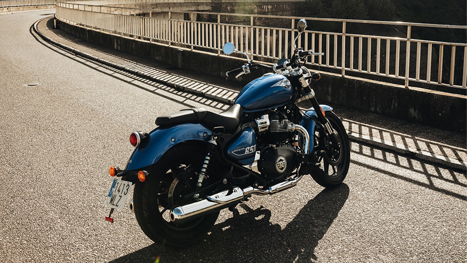 Super Meteor 650 Prezzo, Specifiche e Colori in Italia | Royal Enfield