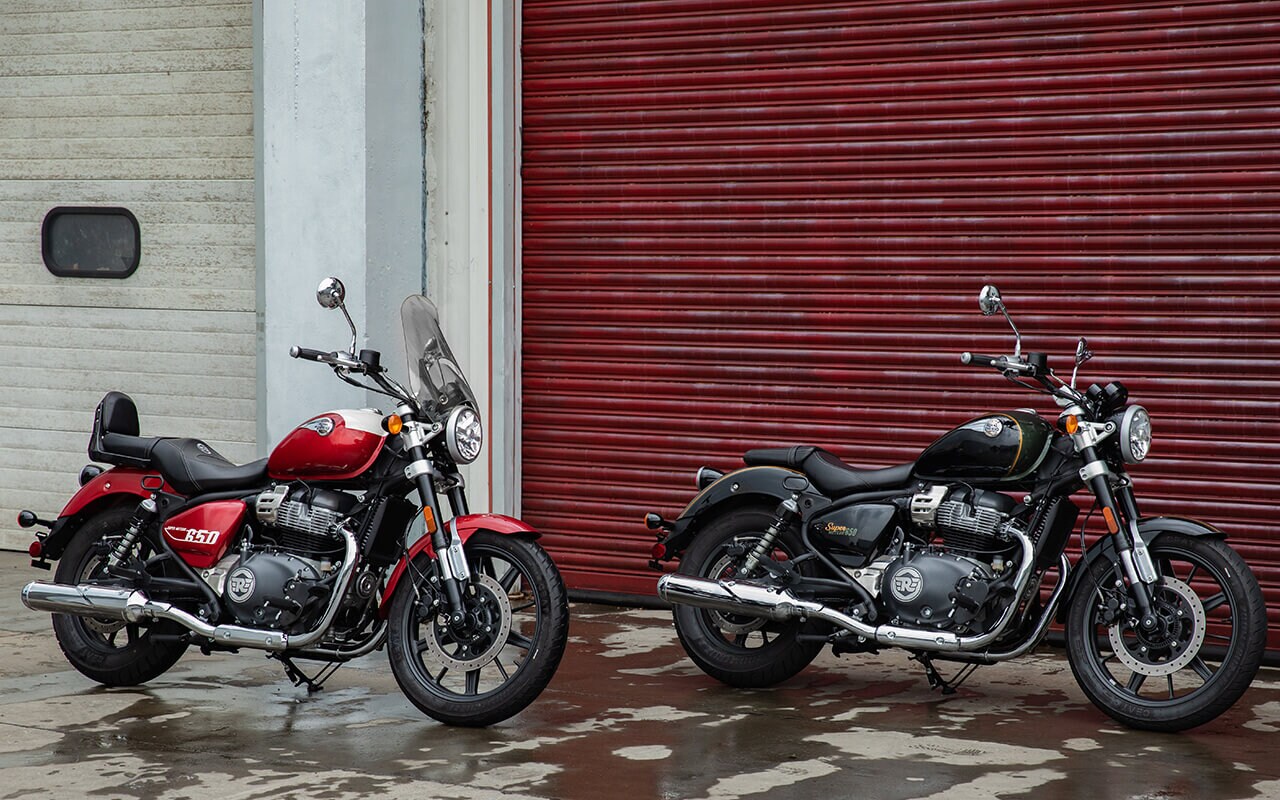 Royal Enfield Super Meteor 650 Motorcycle Features & Images | Royal Enfield